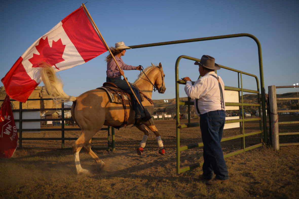 Writing-On-Stone Rodeo | CBC News