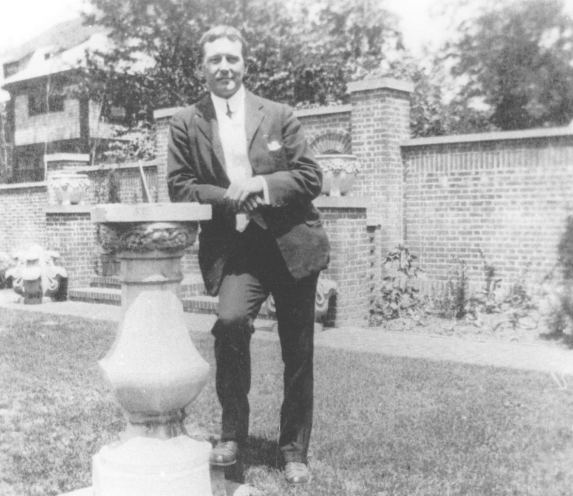 The life of a poet surgeon | CBC News