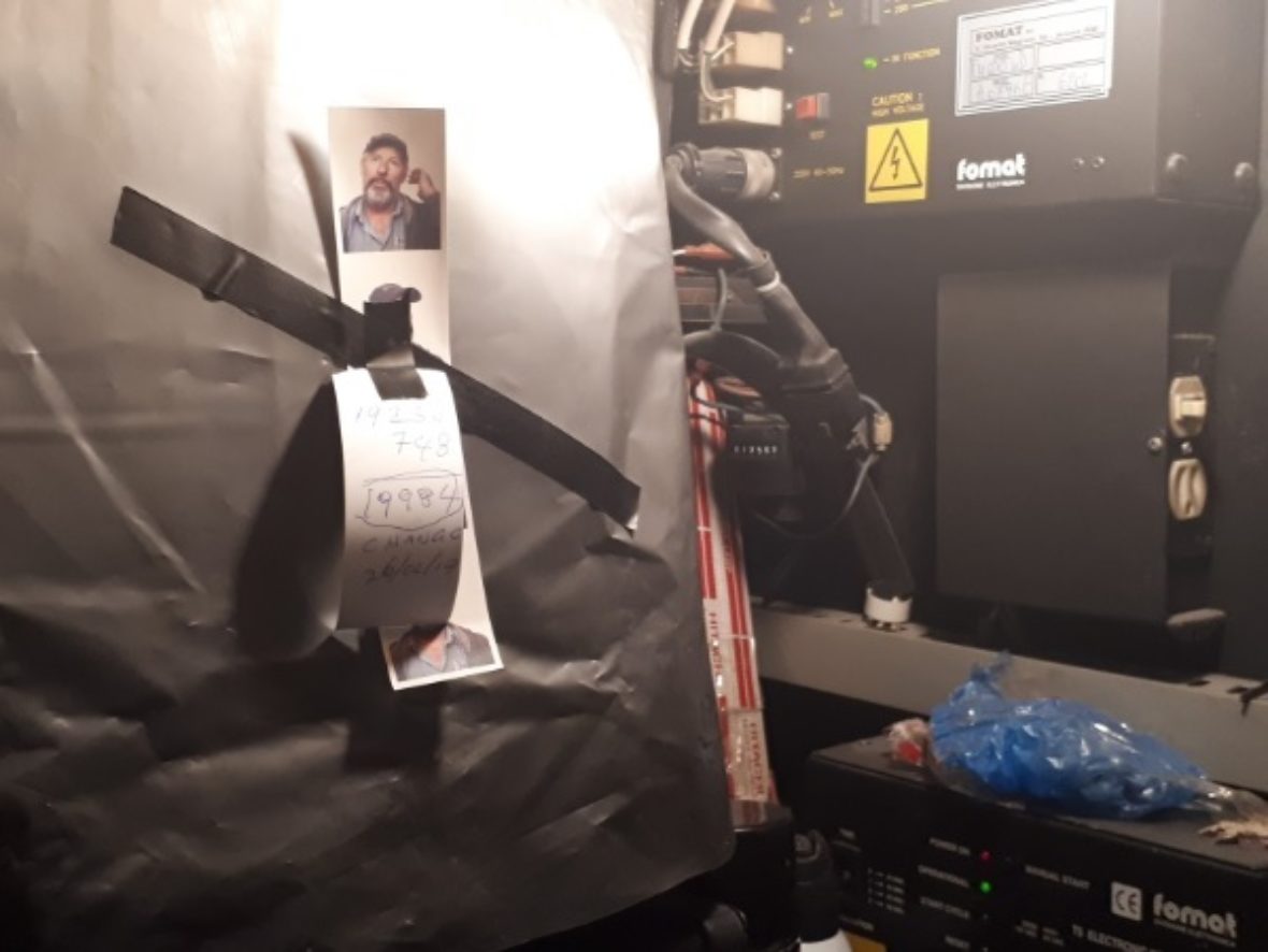 iPhones killed the photo booth | CBC News